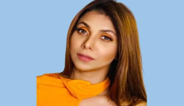 Who is Shura Khan? Bio, Wiki, Age, Boyfriend, Husband, Parents ...